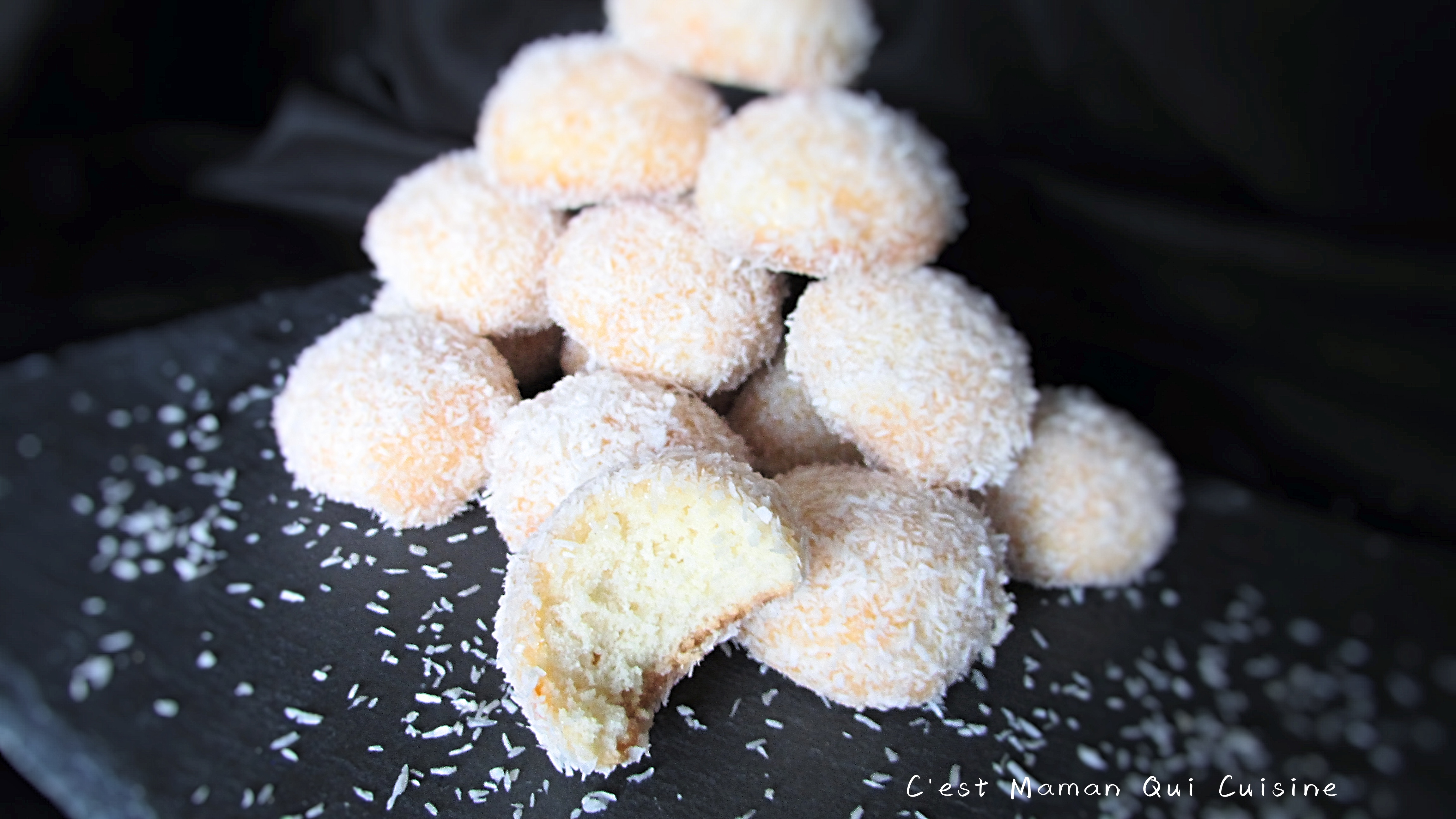 Boule Coco à la Confiture (Ultra Moelleux) « Gâteaux Richbond » – C'est ...